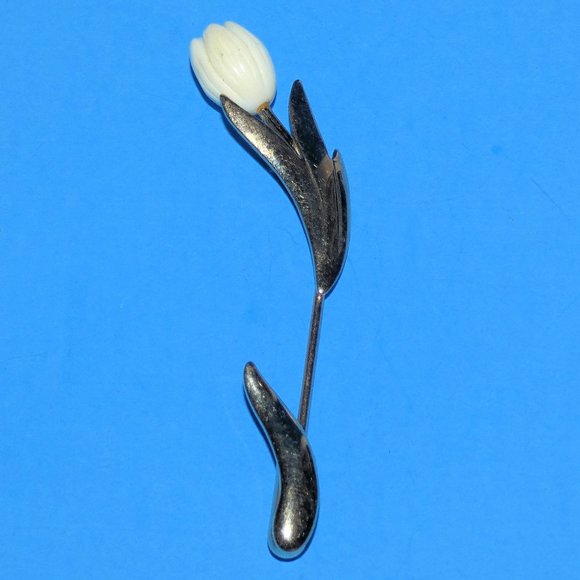 Avon | Jewelry | Vintage Avon Graceful Tulip Brooch Pin Stick Flower ...